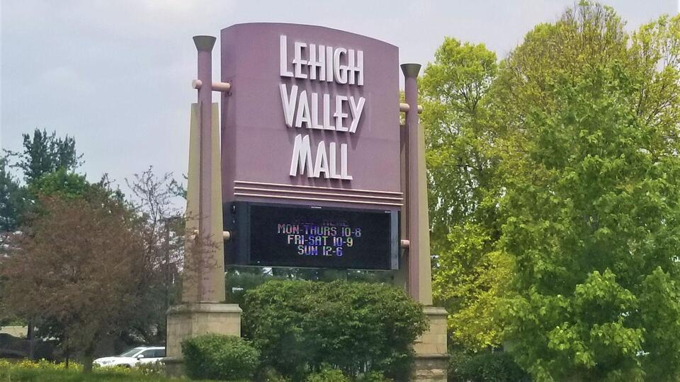 2 lanes of MacArthur Road reopen near Lehigh Valley Mall after crash ...