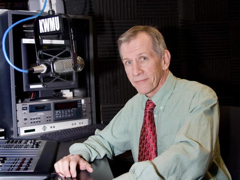 Beloved St. Louis Public Radio host Bob McCabe has died at age 80