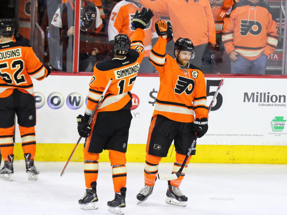 Wayne Simmonds Signs 1-Day Contract to Retire with the Flyers - NewsBreak