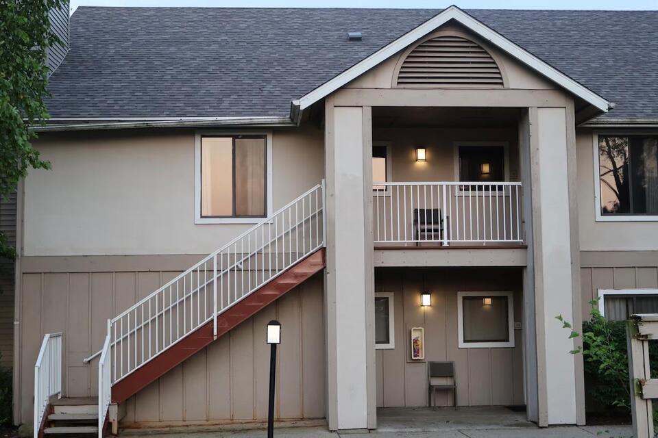 83-room hotel will be converted into apartments in Kalamazoo - NewsBreak