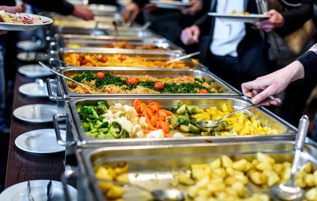 This Restaurant Has The Best Buffet In California - NewsBreak