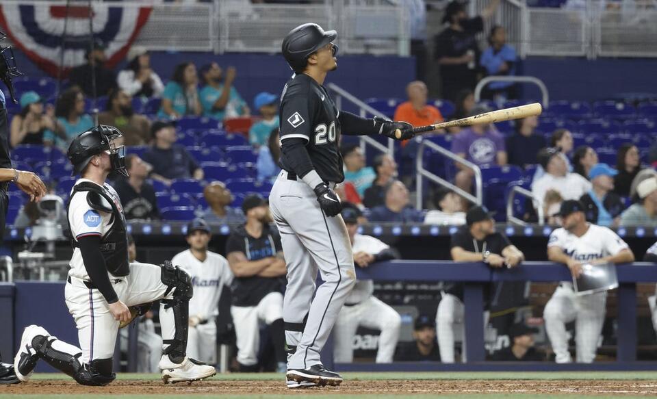 Miguel Vargas' slam leads White Sox past Marlins for first win - NewsBreak