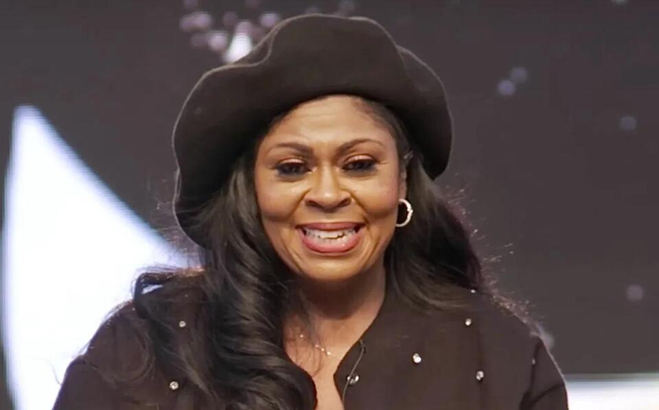 Kim Burrell Says R. Kelly And Diddy Need Forgiveness, ‘Unlearn How To ...