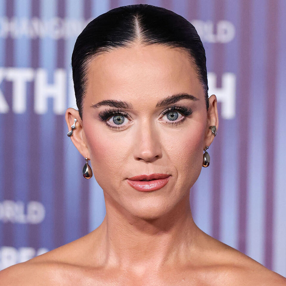 Katy Perry Shows Off Her Slim Physique In A Monochromatic Leather ...