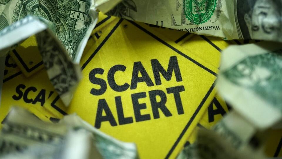 Indiana warns of toll scam: Fraudulent texts target drivers with fines ...