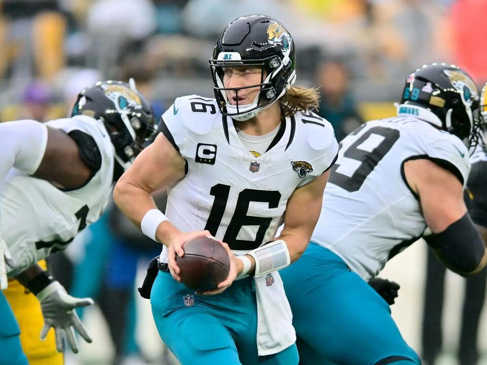 Jaguars Make Huge QB Decision to Hit Steelers Playoff Hopes Jaguars Make Huge QB Decision to Hit Steelers Playoff Hopes
