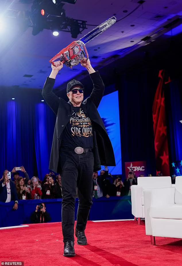 Musk stunned as dozens of DOGE staff suddenly QUIT with scathing letter ...