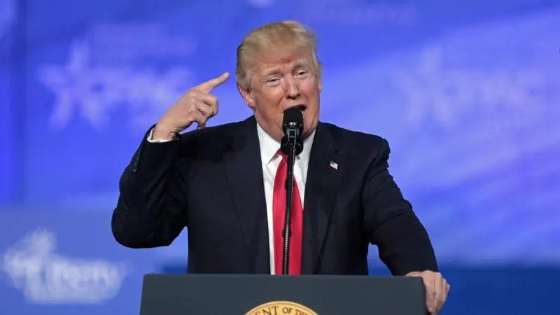 'Economic lunacy day': Financial Times columnist buries Trump's newest ...