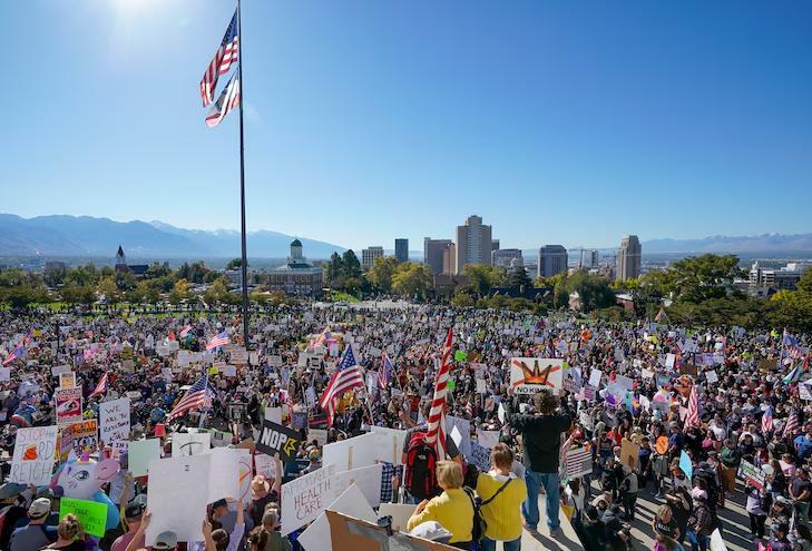 Thousands gather at Utah Capitol and other Utah cities for No Kings ...