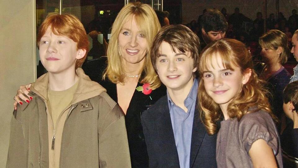 Chris Columbus Says a Harry Potter Original Cast Reunion Is Impossible ...