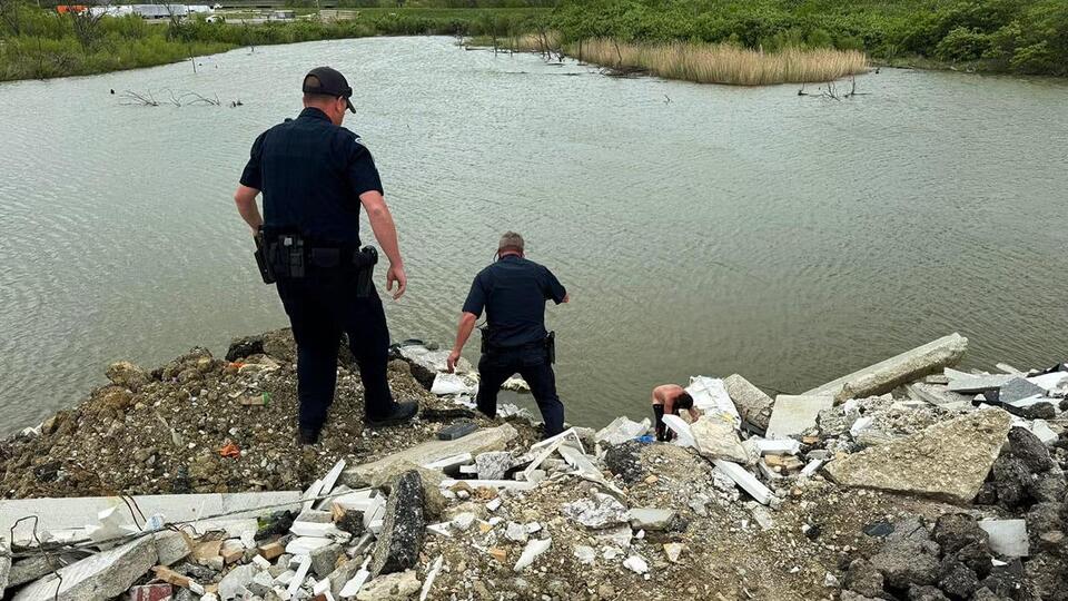 Indiana State Police apprehend man after foot chase and helicopter ...