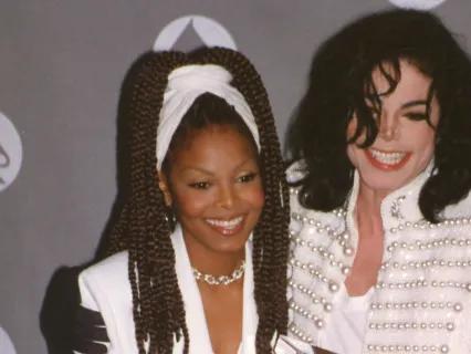 Remember MJ: 10 Iconic Photos Of Michael Jackson