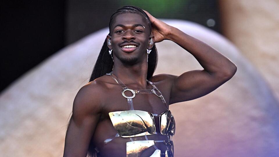 Lil Nas X Wows Fans With Glastonbury Performance: ‘An Iconic Master ...