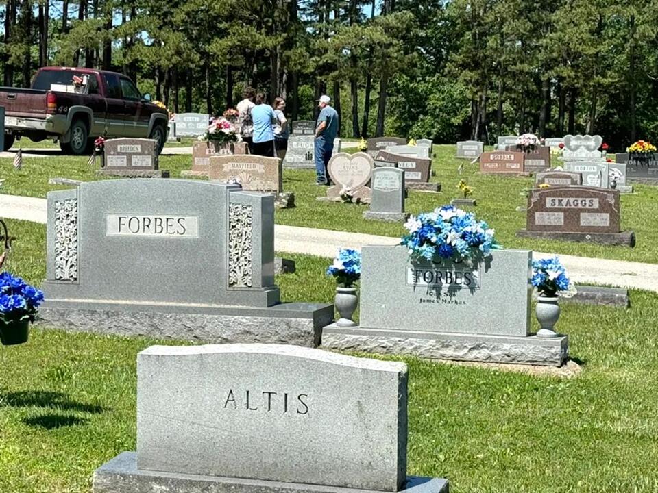 Memorial Day ceremony slated Monday at veterans cemetery