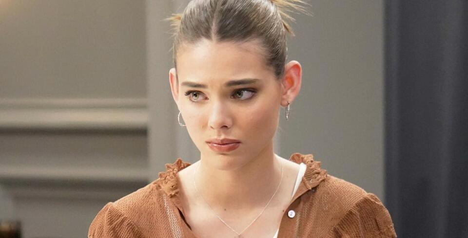 Is B&B’s Electra Forced to Choose Between Will or the Forrester Throne ...