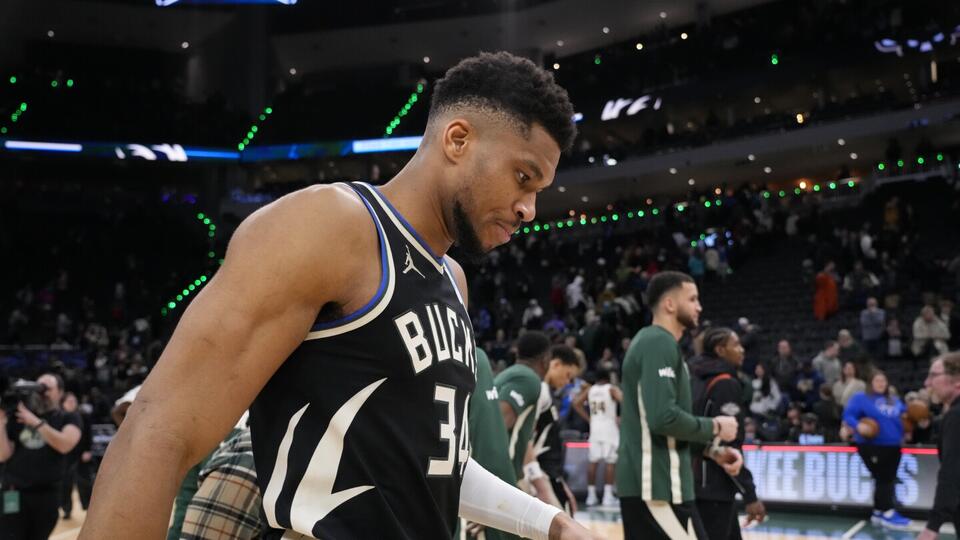 Bucks release no timetable for Giannis Antetokounmpo return from calf ...