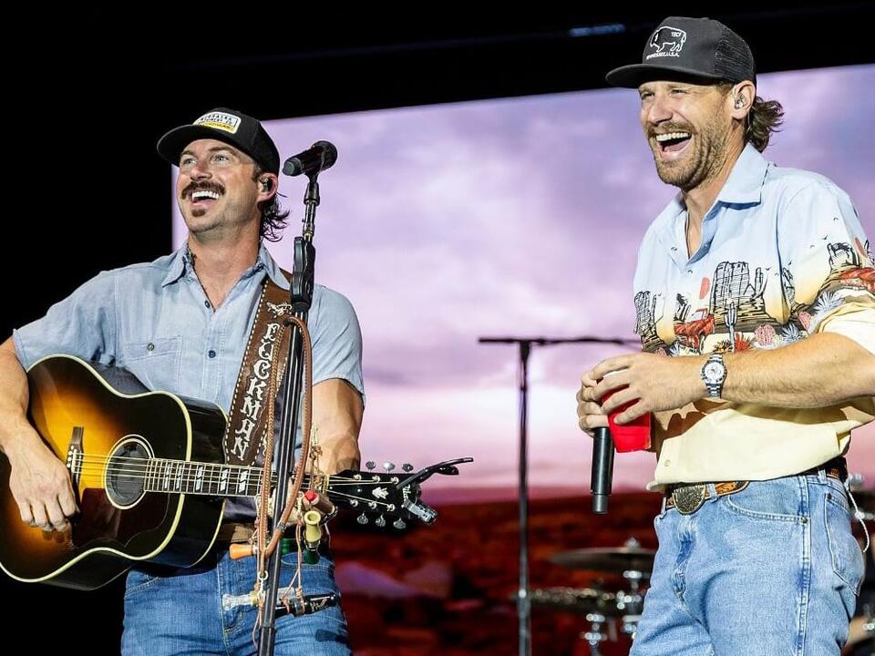 Fans Go Wild as Riley Green and Chase Rice Take the Stage Together