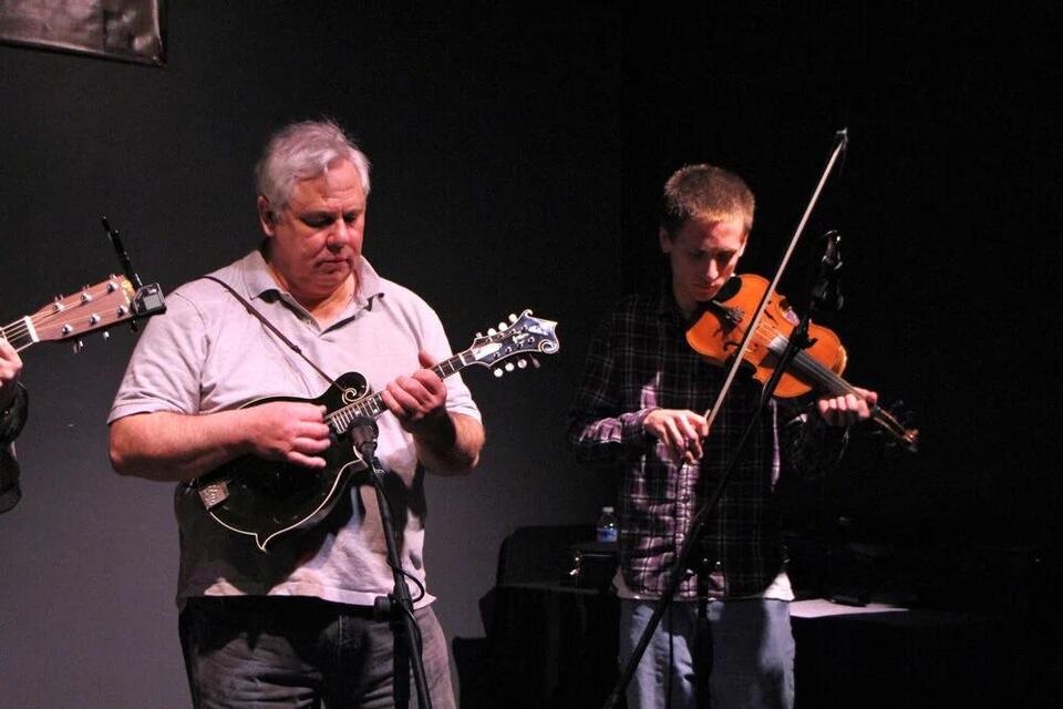 Frankie and Justin Harrison share musical bond - NewsBreak