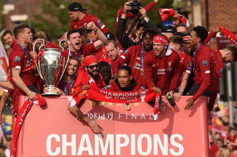 Arne Slot made private phone call to Virgil van Dijk as transfer rumors ...