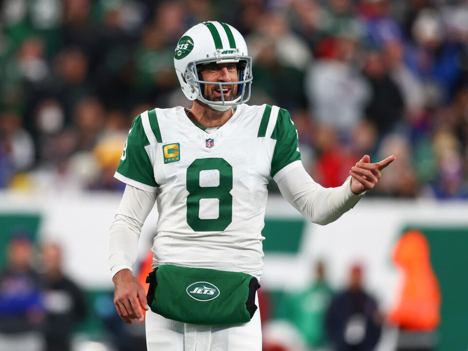 Jets HC Jeff Ulbrich Calls Out QB Aaron Rodgers After Loss to Patriots