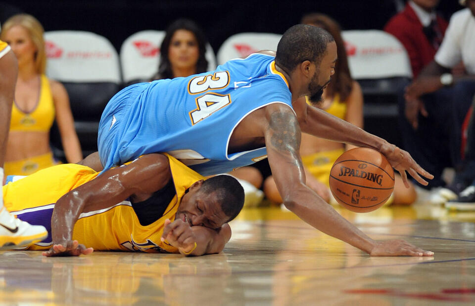 Preview: Denver Nuggets take on Los Angeles Lakers in primetime - NewsBreak