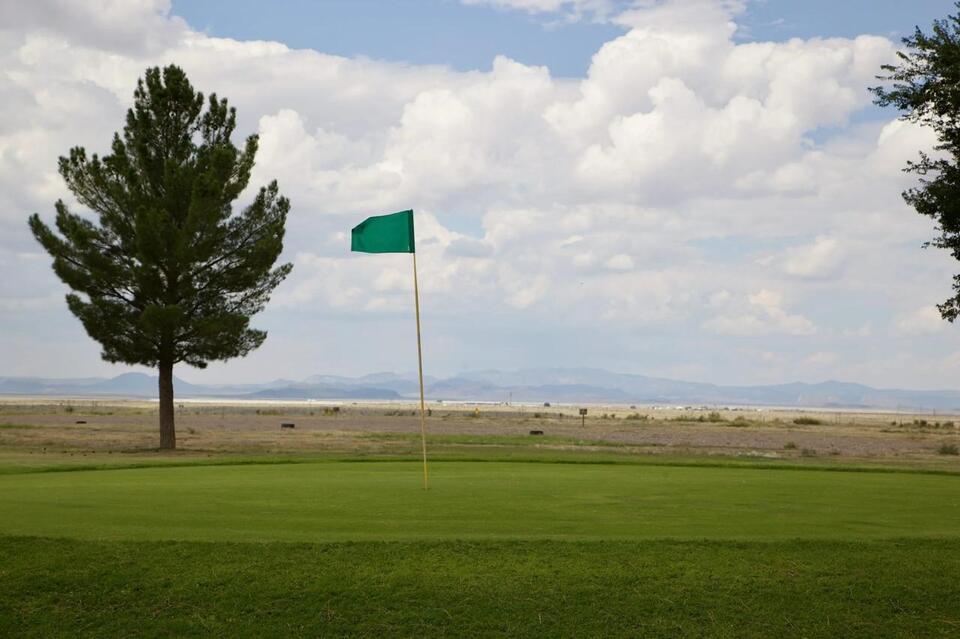 Marfa golf community mobilizes to preserve course - NewsBreak
