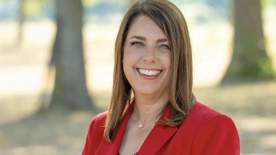 Jill Dutton wins race to fill seat vacated by expelled member - NewsBreak