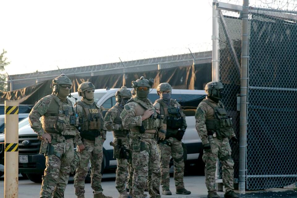 ‘Suburban Moms’ arrested after Broadview ICE sit-in get nothing at ...