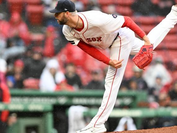 Red Sox pitcher Chris Martin made one of the wildest defensive plays ...