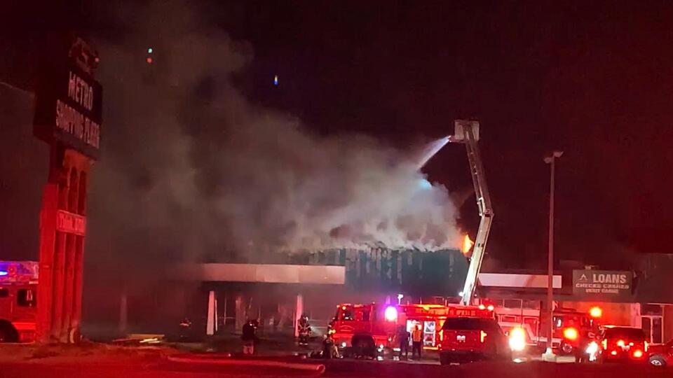 Fire at vacant South Memphis shopping center injures firefighter ...