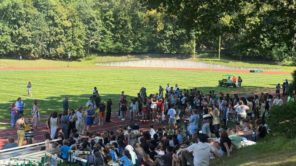 4 students sent to hospital as chemical spill prompts closure of ...