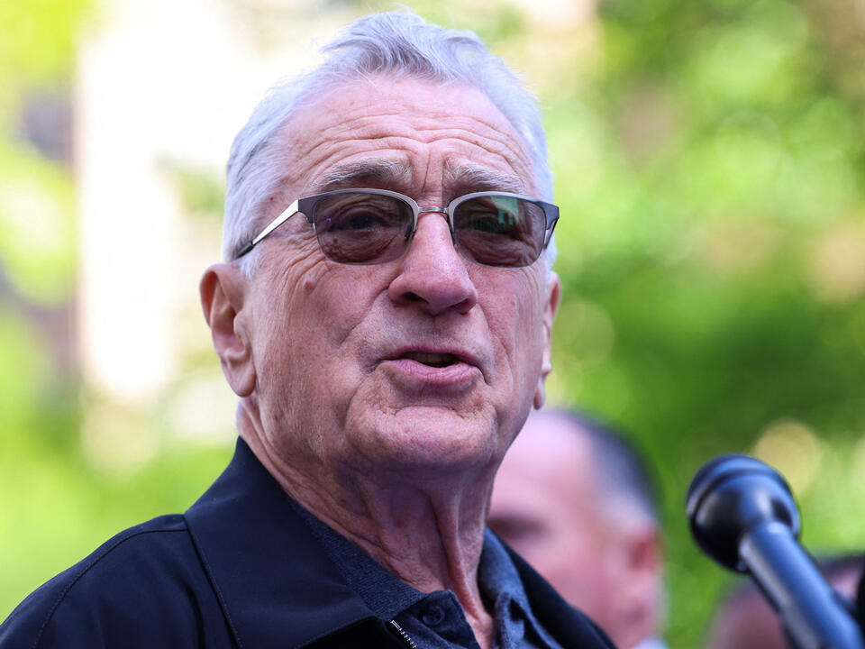 Robert De Niro speaks at Biden campaign rally outside Trump trial