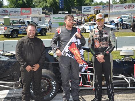Newcomer Mike Mitchell Takes the Checkers in the Sportsman Modifieds ...