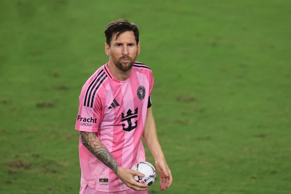 Lionel Messi vs Thomas Müller: Who Has the Better Head-to-Head Record ...