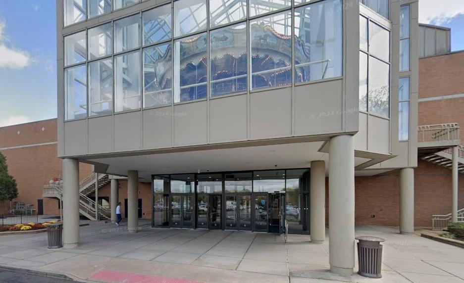 New Stores, Restaurants Coming Soon to Freehold Raceway Mall in ...