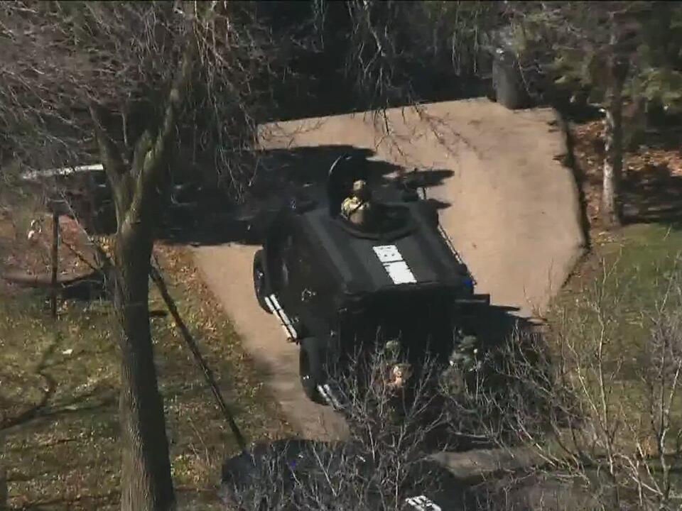 Police: Gunman dead, 2 Hennepin County deputies injured in exchange of ...