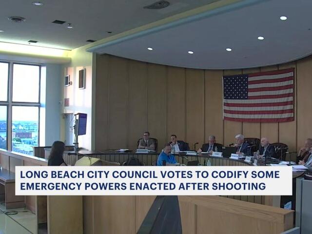 Long Beach City Council unanimously approves starting beach season earlier