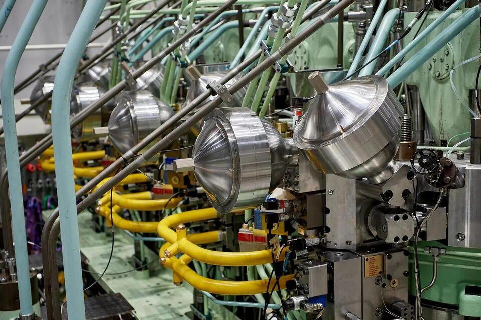 MAN Energy’s Two-Stroke Ammonia Engine Fires 100% Load - NewsBreak