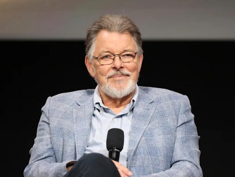 Jonathan Frakes says he was fortunate to play a human on Star Trek: The ...