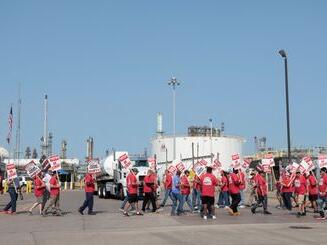 Teamsters could extend strike to other Marathon refineries as Detroit ...
