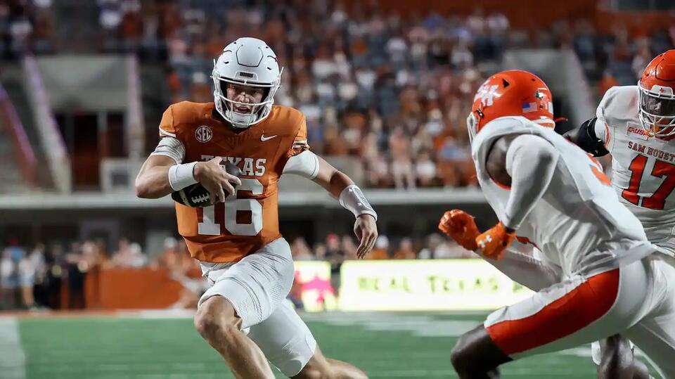Arch Manning’s Unusual Flex Turns Heads in Texas Win Over SHSU - NewsBreak