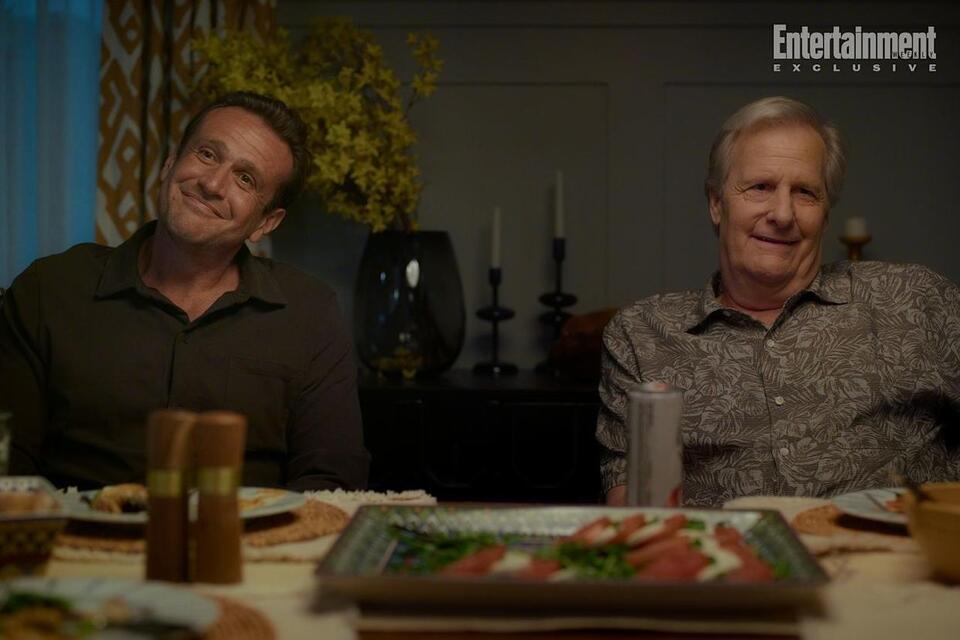 Jeff Daniels arrives on “Shrinking” season 3 as Jason Segel's dad in ...