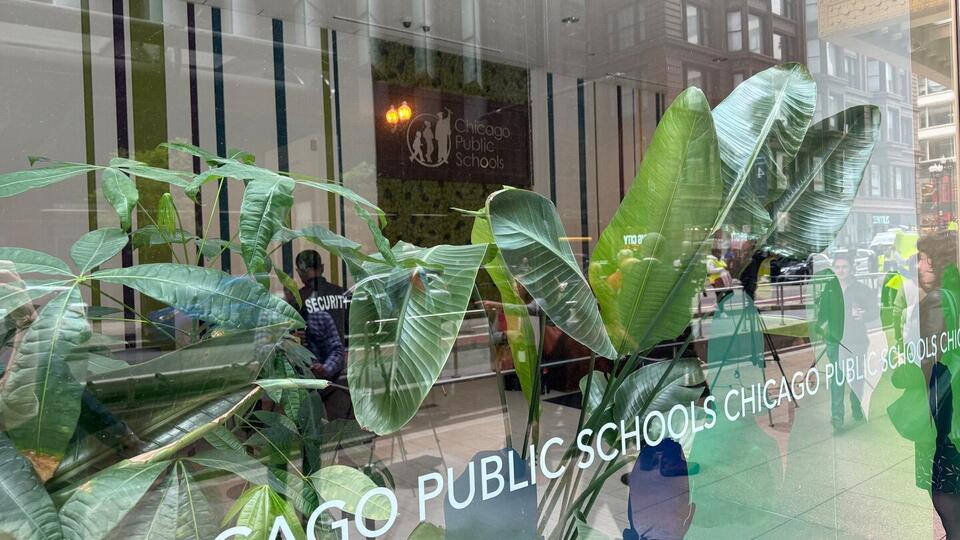 Chicago Board of Education finalizes 2025-26 school calendar - NewsBreak