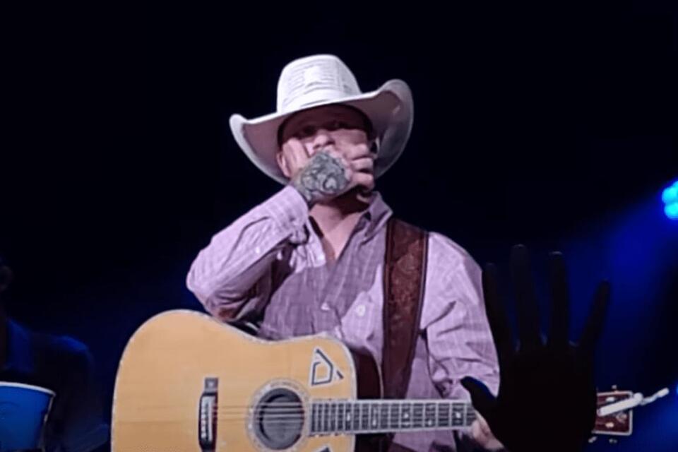 Cody Johnson Was Moved To Tears Singing Gospel Classic “How Great Thou ...