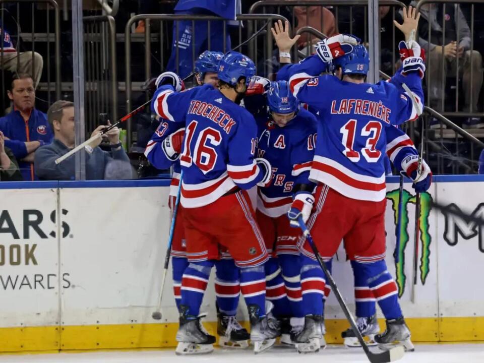 Rangers finally secure 54th win of season to set franchise record