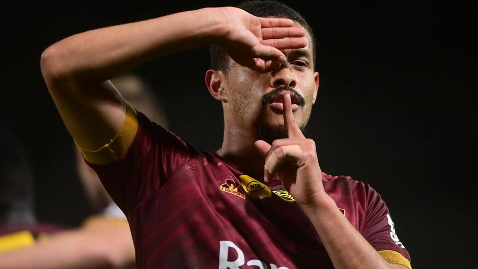 Kaizer Chiefs and Orlando Pirates linked Stellenbosch midfielder Devin ...