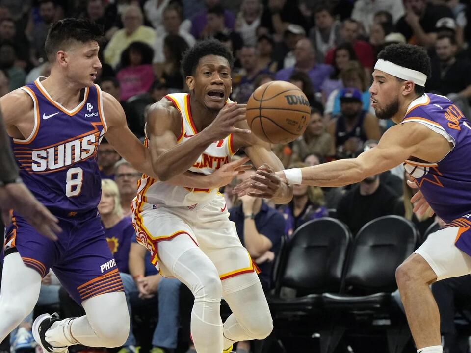 Devin Booker scores 30 points, Suns get hot from 3-point range to beat Hawks 128-115