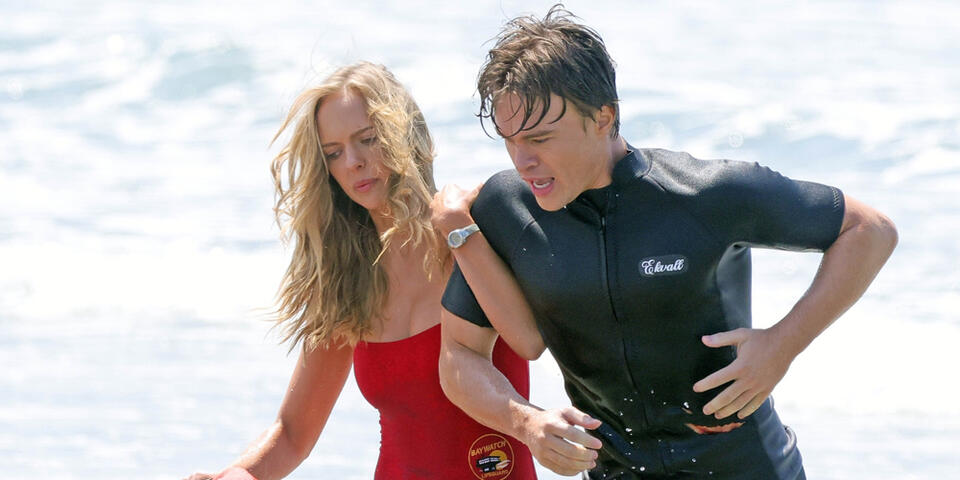 Jessica Belkin Rescues Injured John Beckwith While Filming ‘Baywatch ...