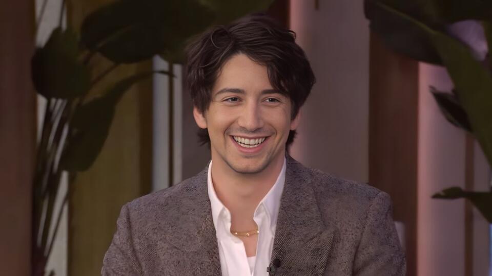 Tangled Star Milo Manheim Breaks Down His Prep for Flynn Rider Role ...