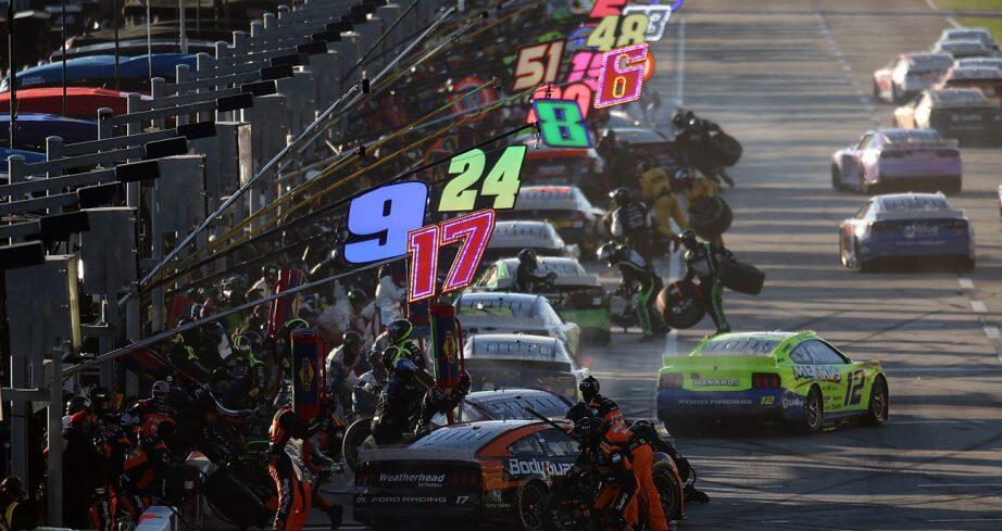 Racing Insights: Top 10 pit crews ahead of 2026 Mechanix Wear Pit Crew ...